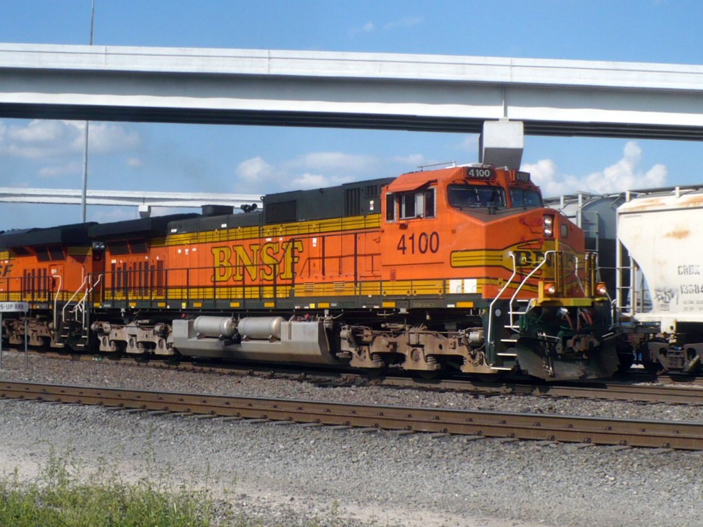 BNSF 4100